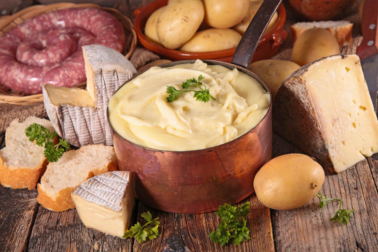 Aligot saucisse : une spécialité de l'Aubrac à déguster absolument ! - CFA Espace Concours